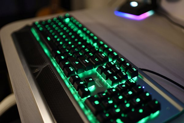 מקלדת מכאנית Dragon Gaming Pro K18